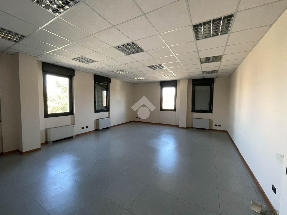 Ufficio in affitto a Robbiate