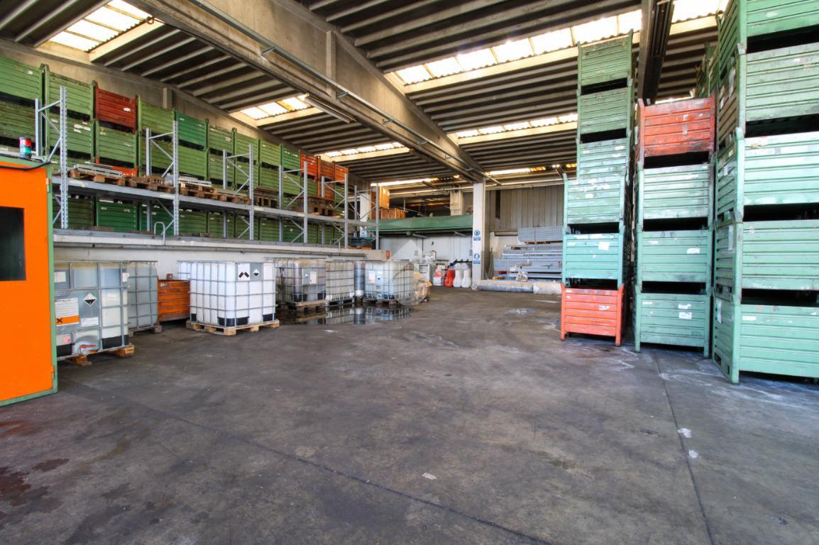 Capannone in affitto a Olginate