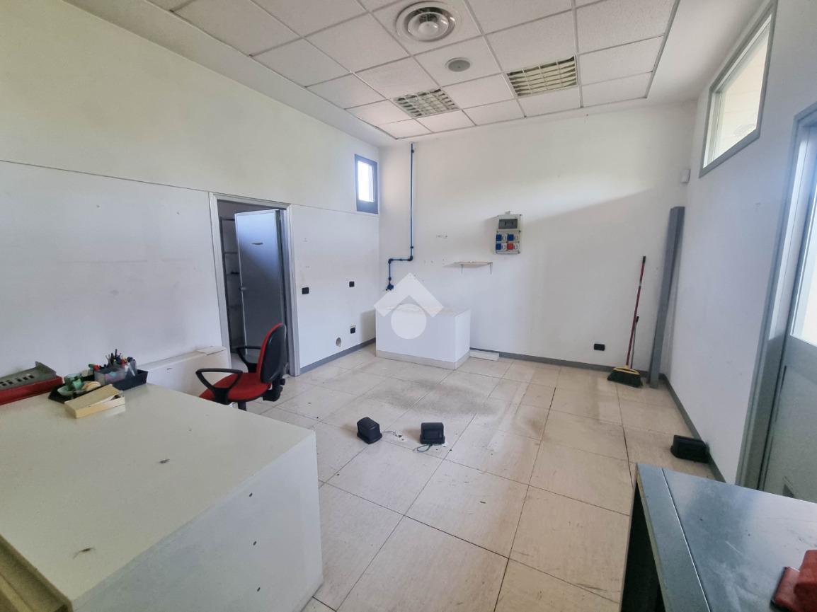 Ufficio in affitto a Robbiate