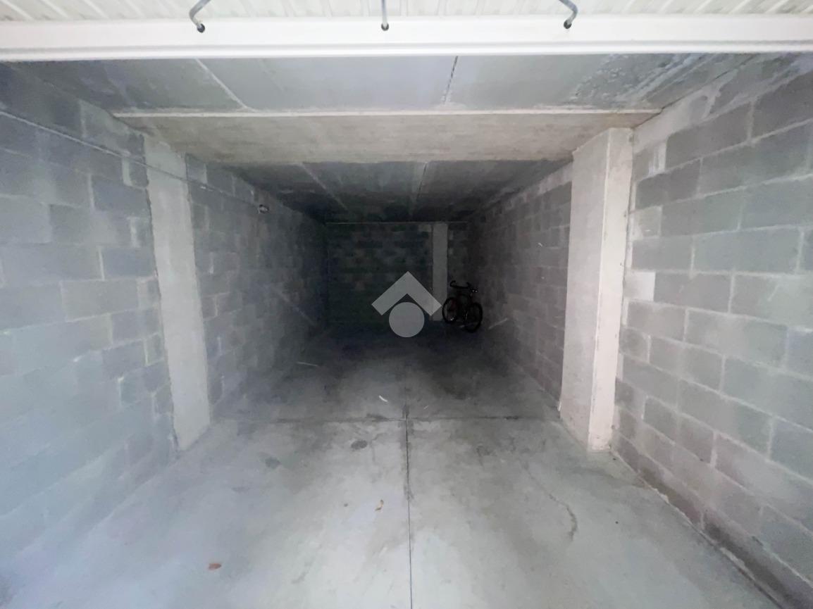 Box in vendita a Lomagna