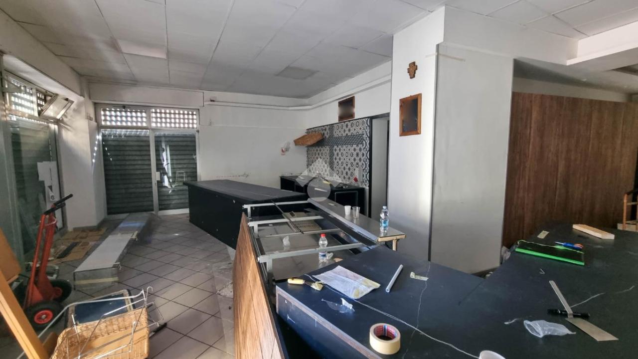 Negozio in affitto a Brivio