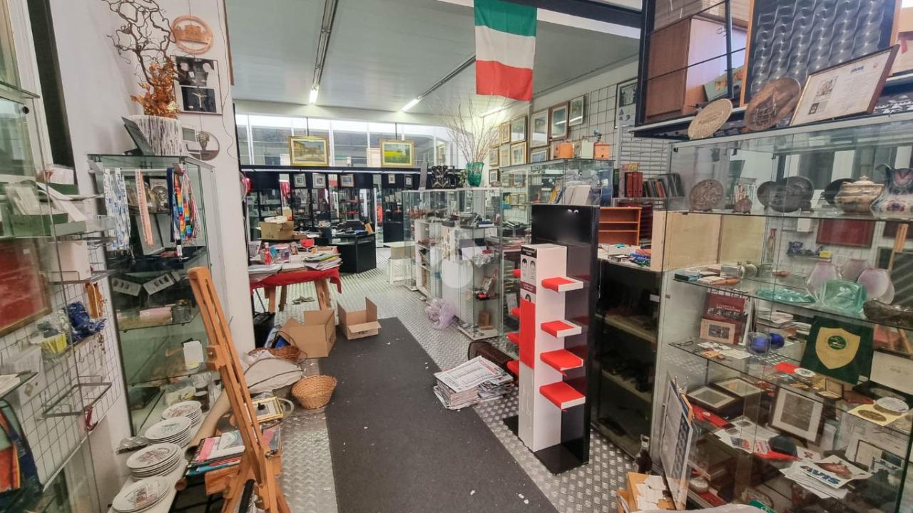 Negozio in affitto a Casatenovo