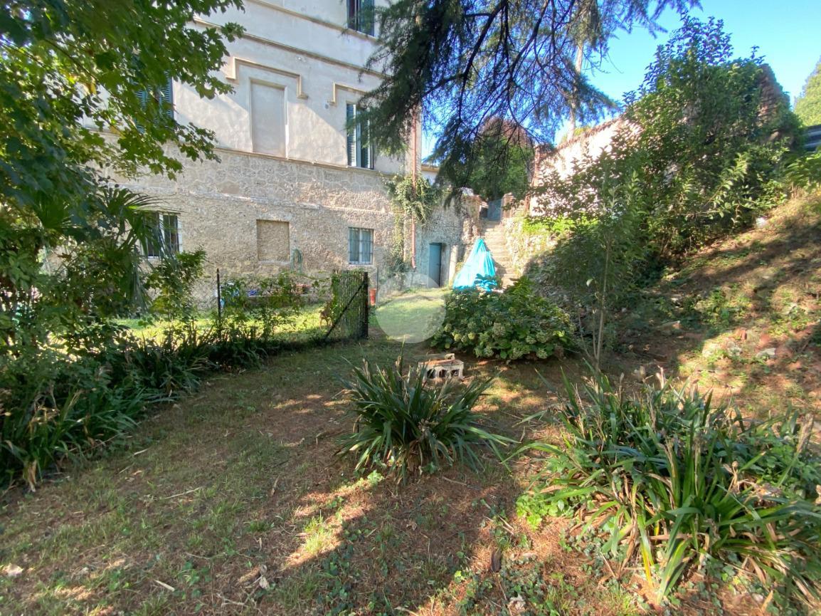 Villa in vendita a Triuggio