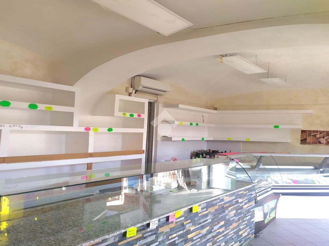 Negozio in affitto a Lanzo Torinese