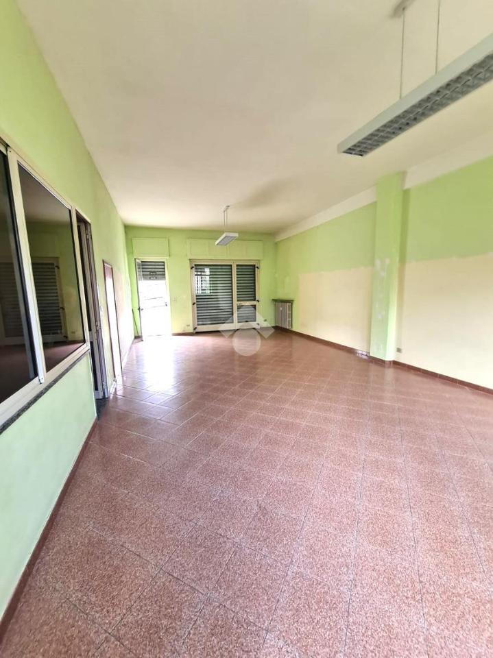 Negozio in affitto a Lanzo Torinese