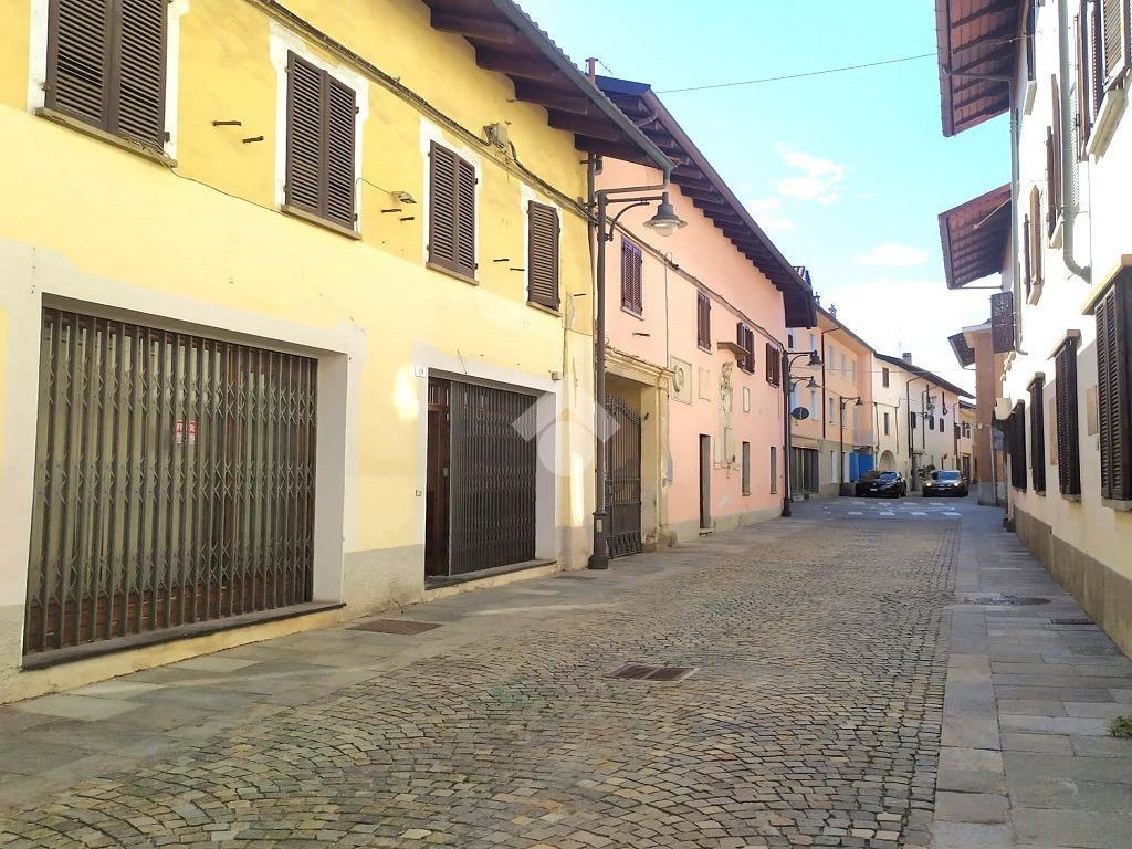 Negozio in affitto a Mathi