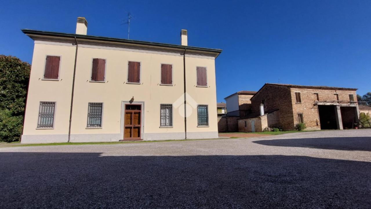 Casa indipendente in vendita a Bagnacavallo