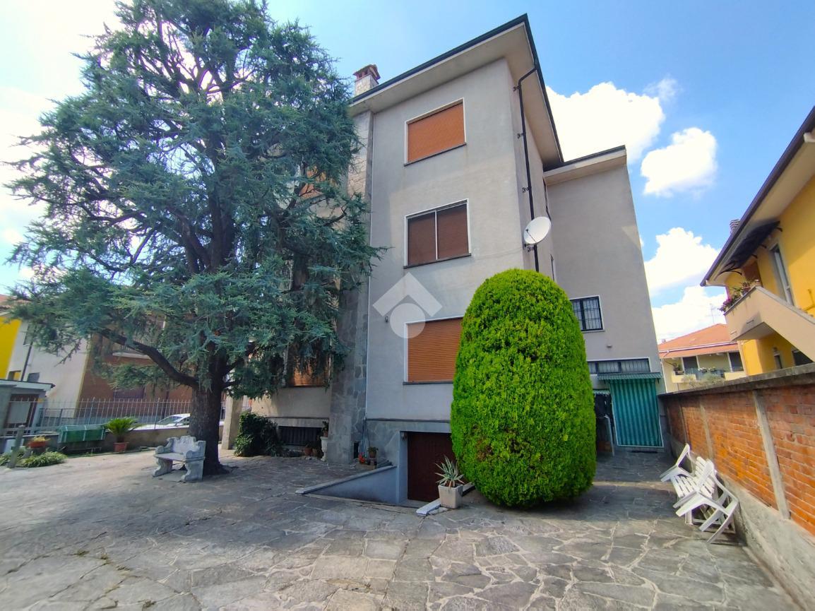 Villa in vendita a Trecate