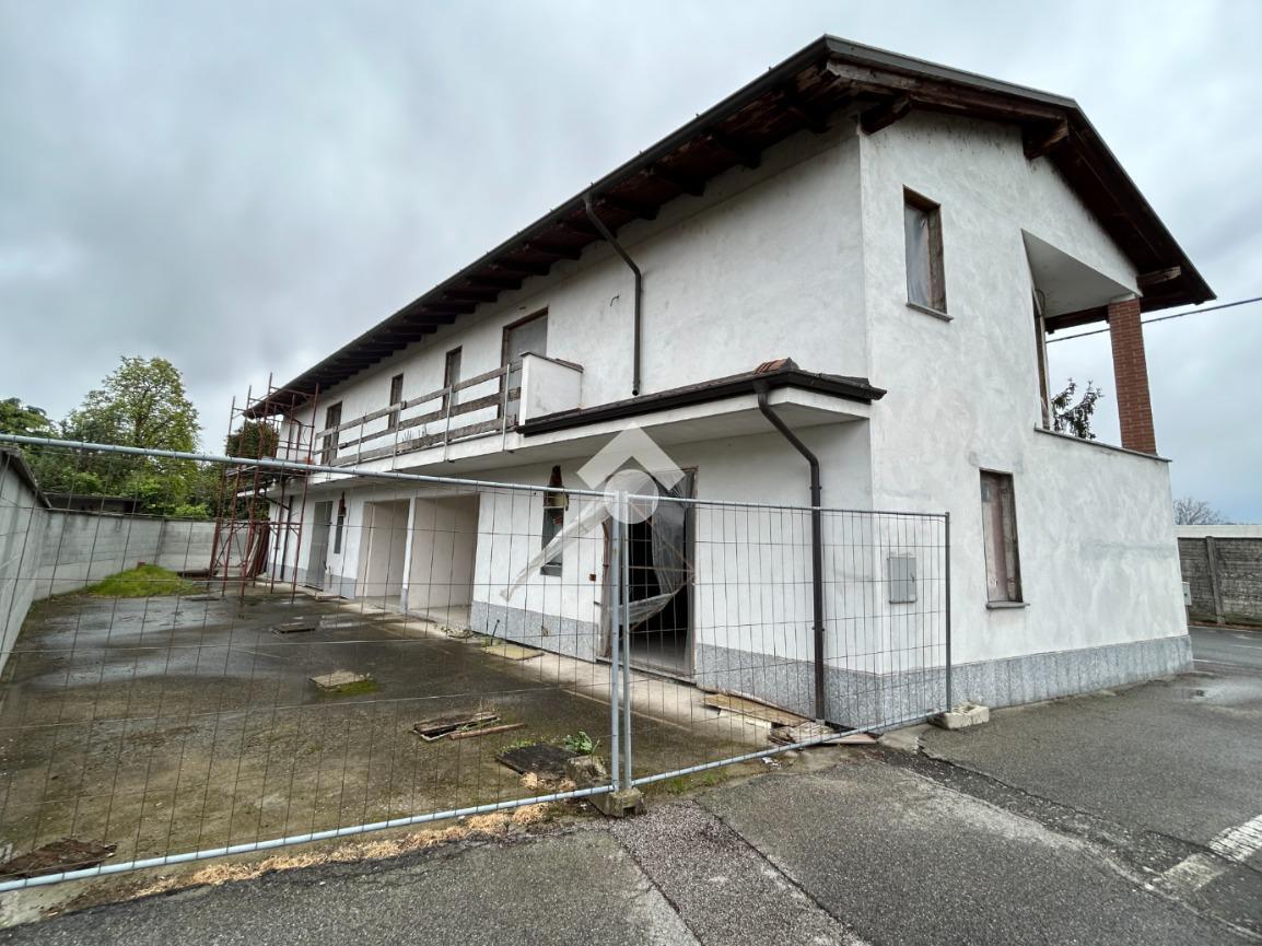 Villa in vendita a Borgolavezzaro