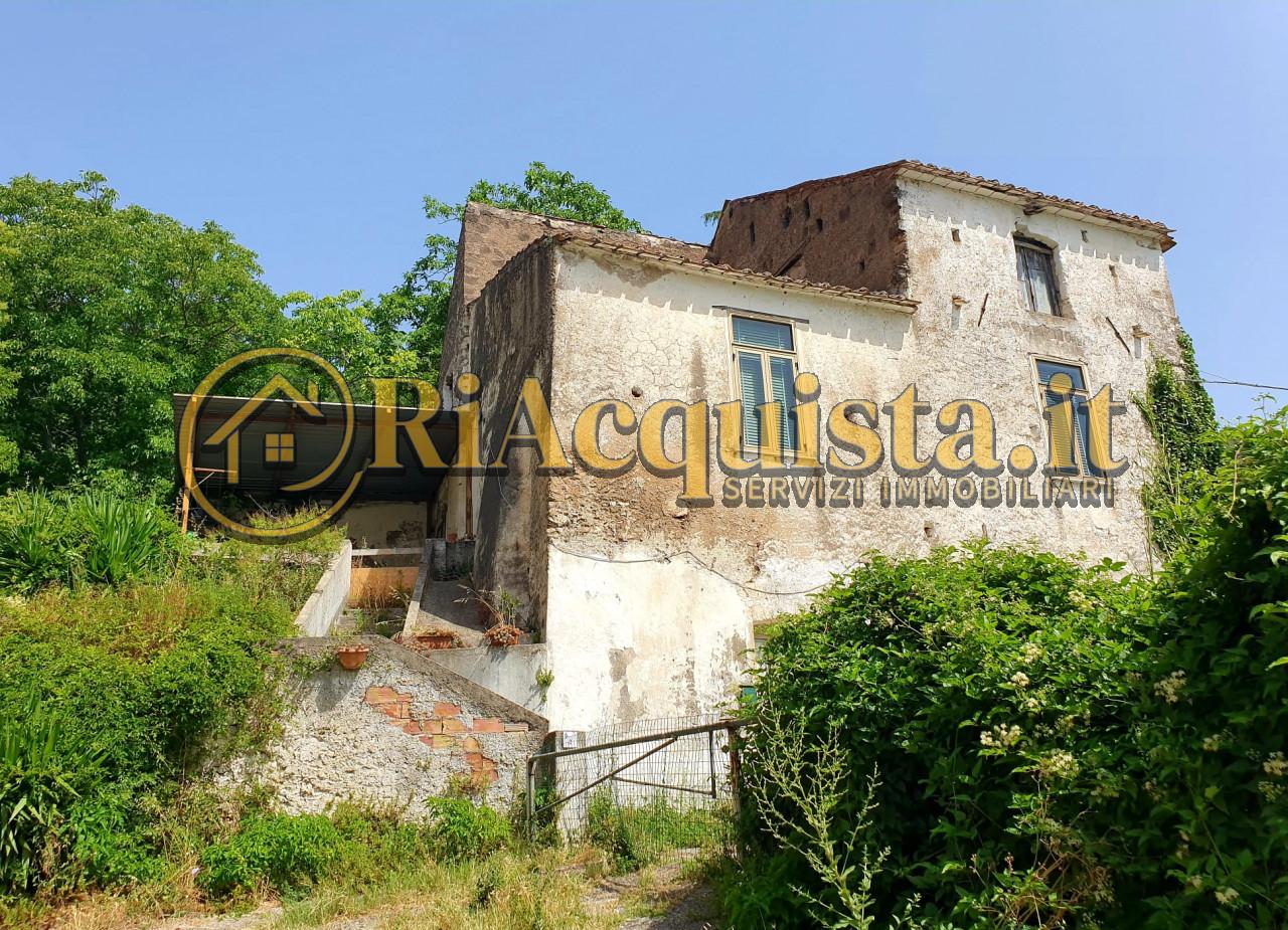 Casa indipendente in vendita a Pellezzano