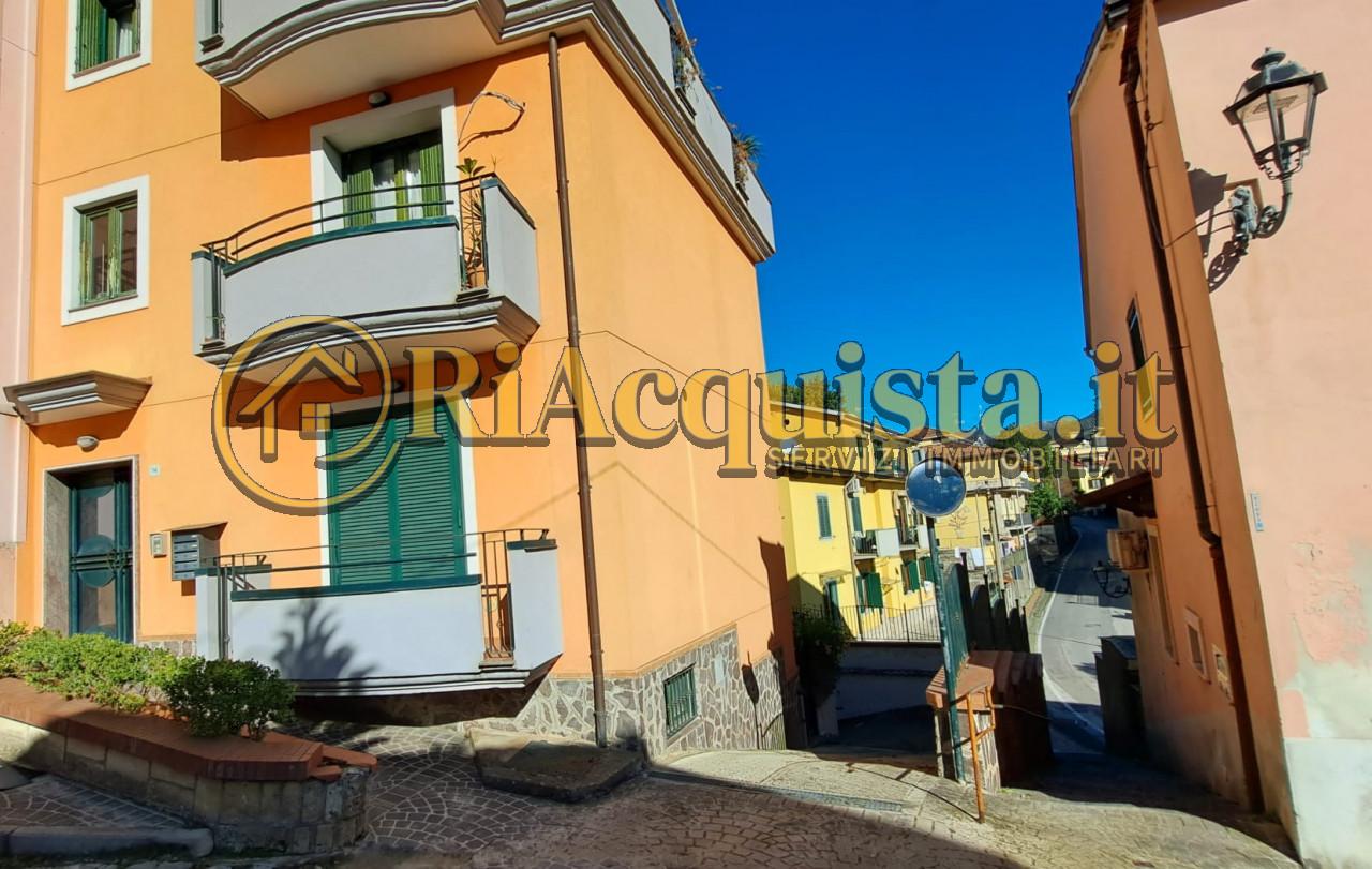 Garage in vendita a Pellezzano