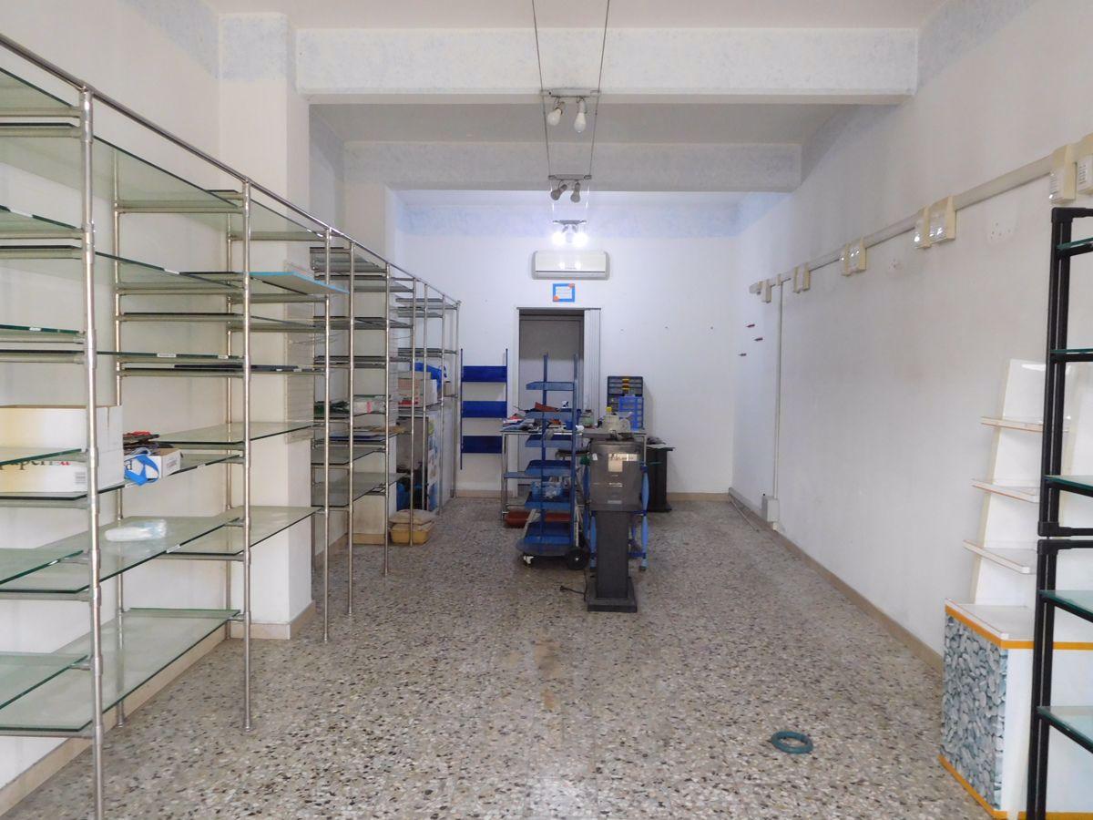 Negozio in affitto a Cecina