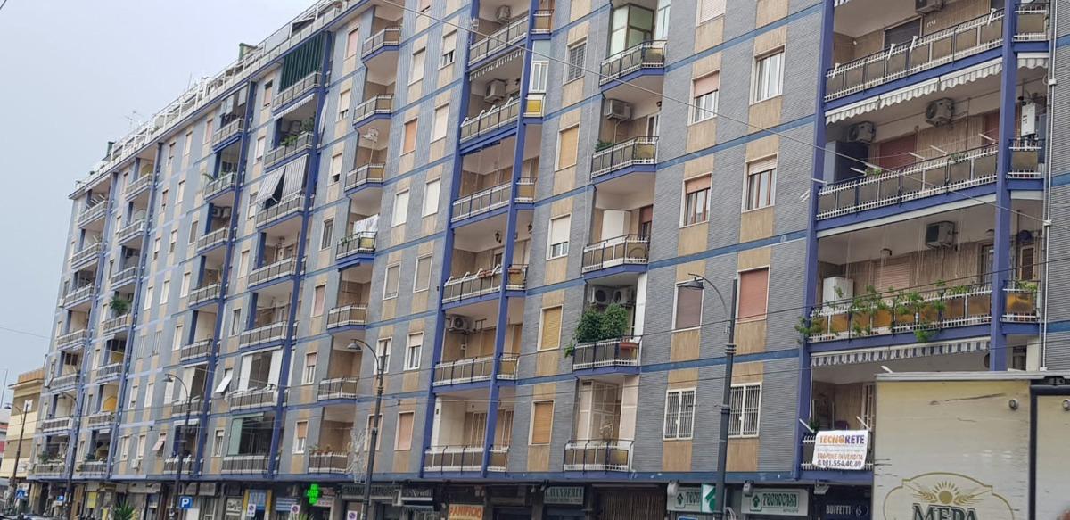 Appartamento in vendita a Napoli