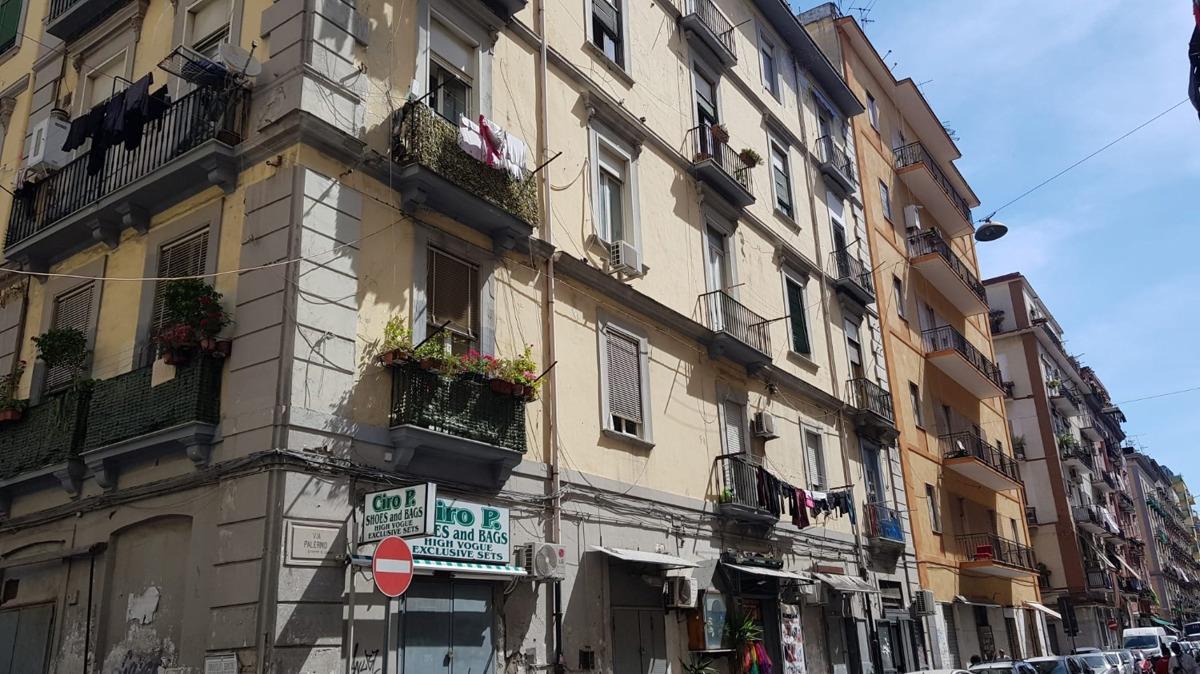 Appartamento in vendita a Napoli