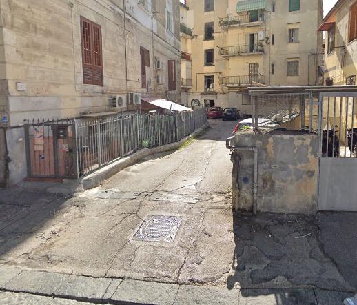 Magazzino in vendita a Napoli