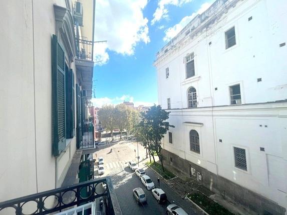 Appartamento in vendita a Napoli