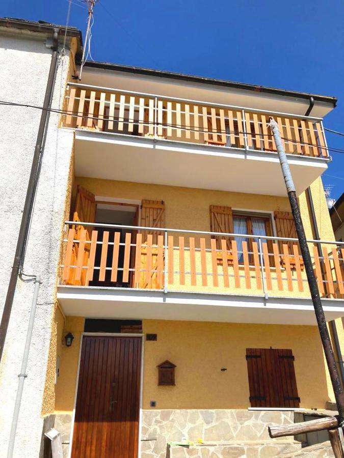 Casa indipendente in vendita a Rezzoaglio