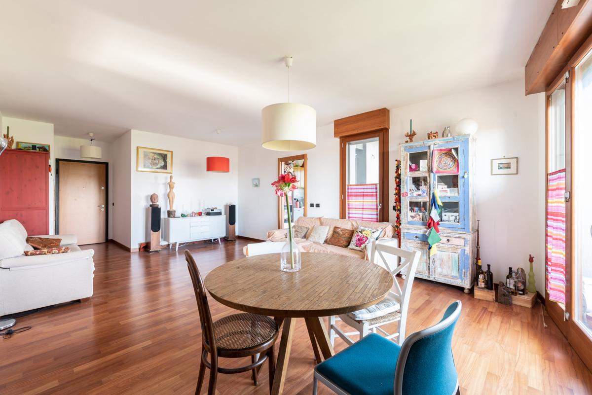 Appartamento in vendita a Casorate Primo