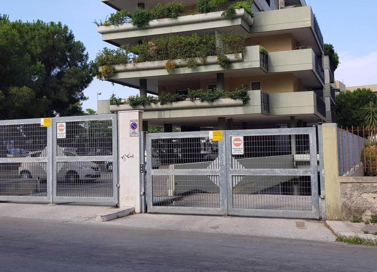 Box in vendita a Bari