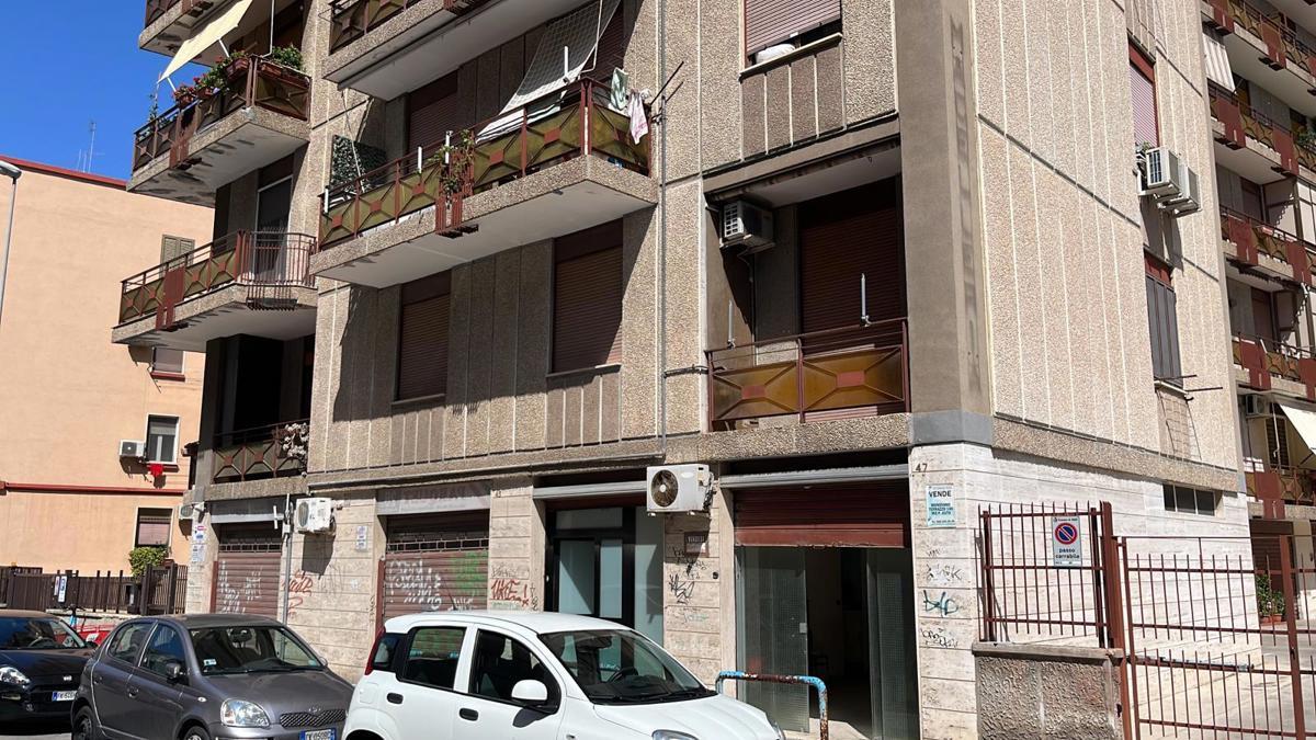 Negozio in affitto a Bari