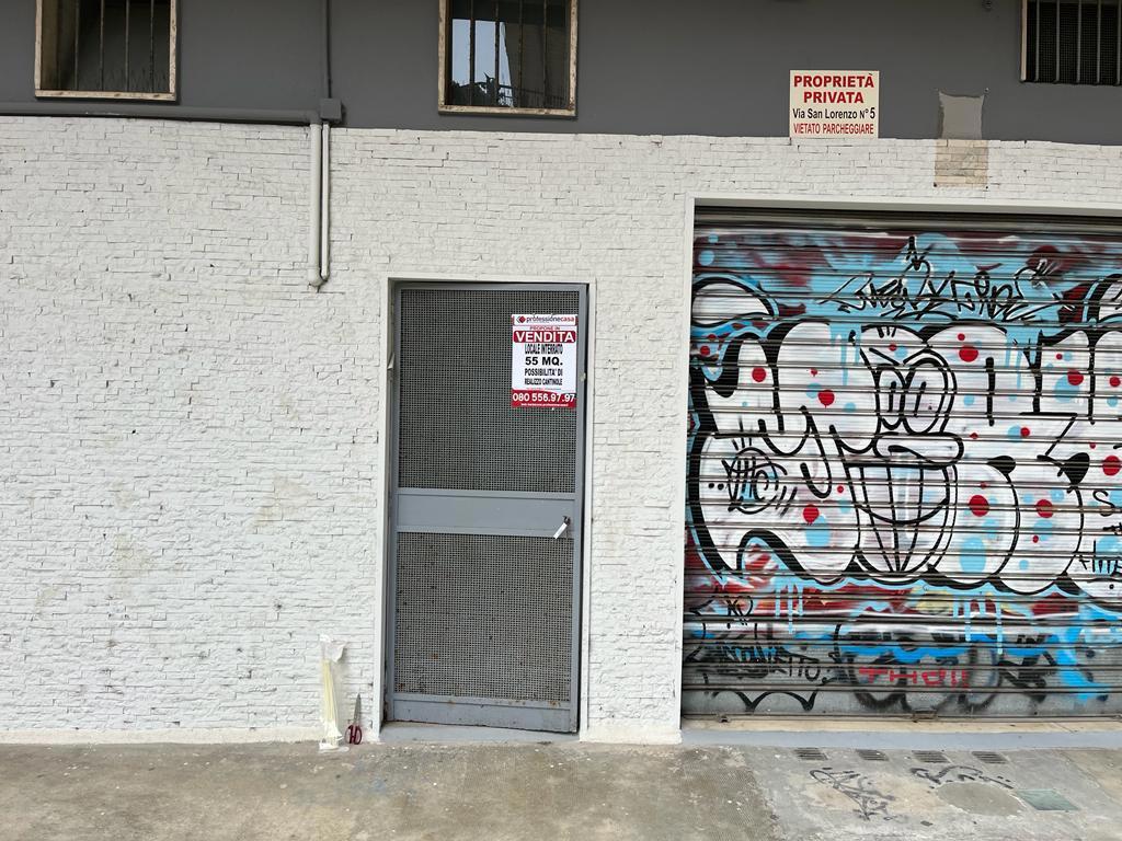 Magazzino in vendita a Bari