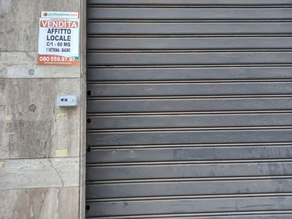 Negozio in affitto a Bari