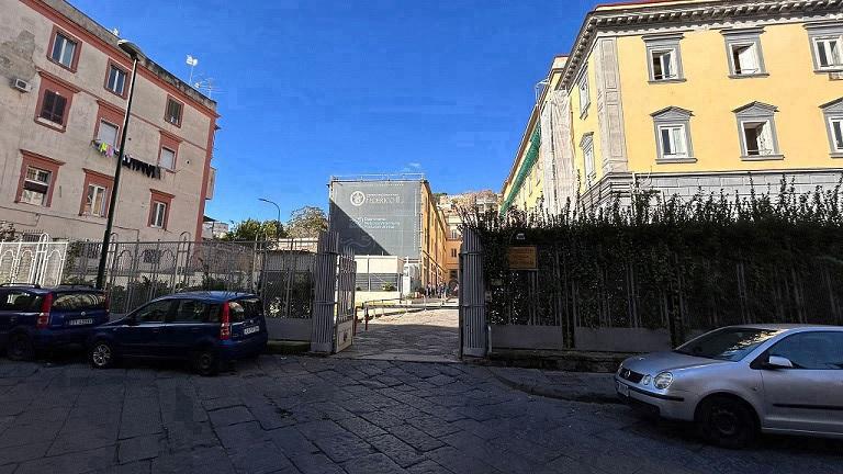 Appartamento in vendita a Napoli
