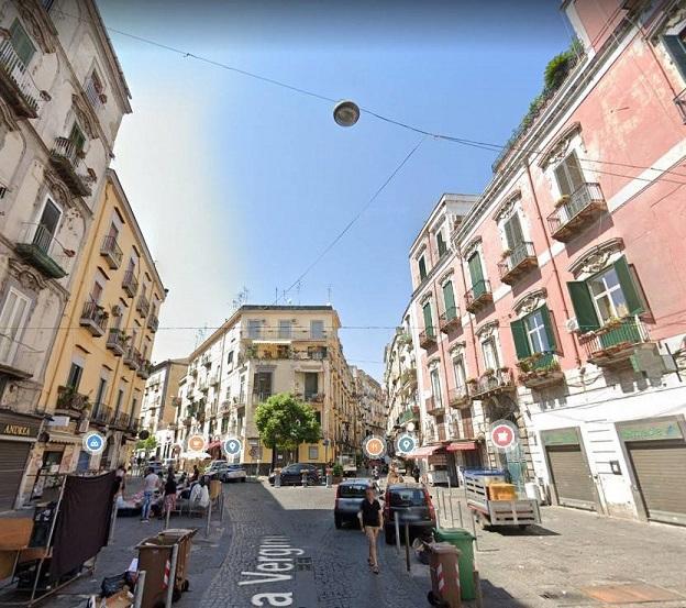Negozio in vendita a Napoli