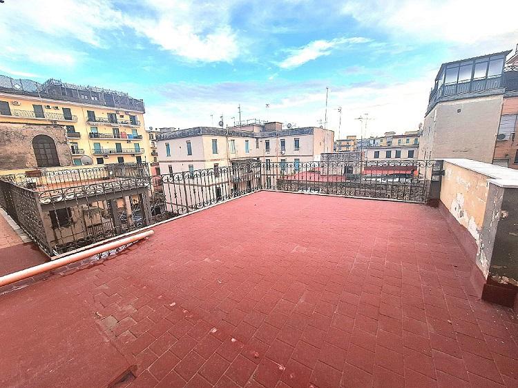 Appartamento in vendita a Napoli