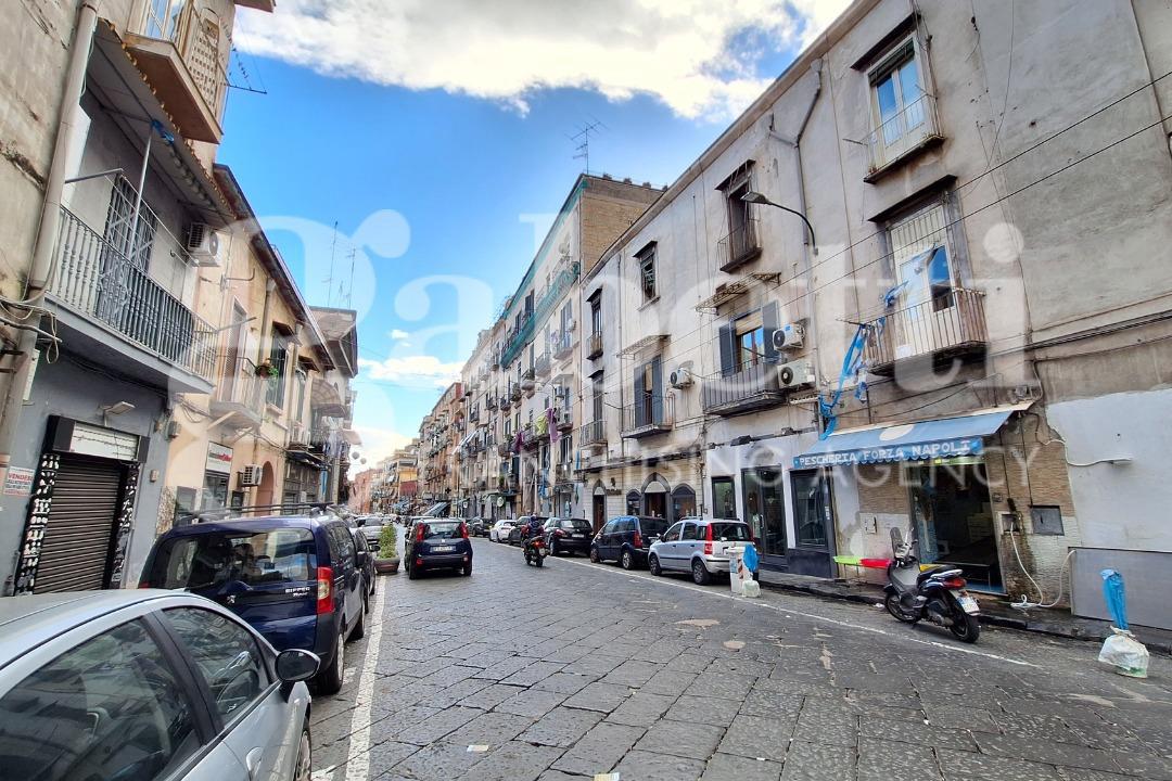 Appartamento in vendita a Napoli