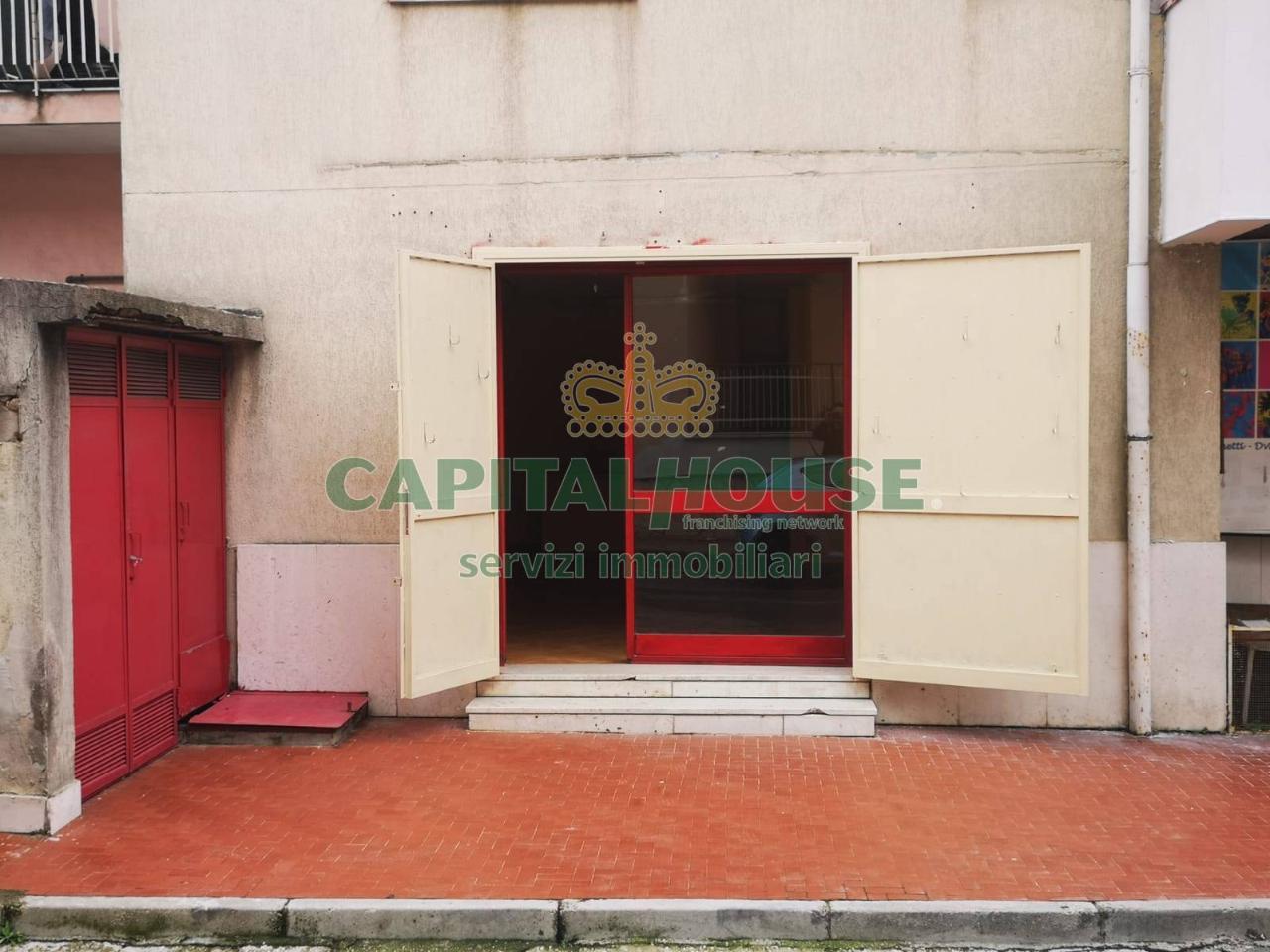 Negozio in affitto a San Nicola La Strada
