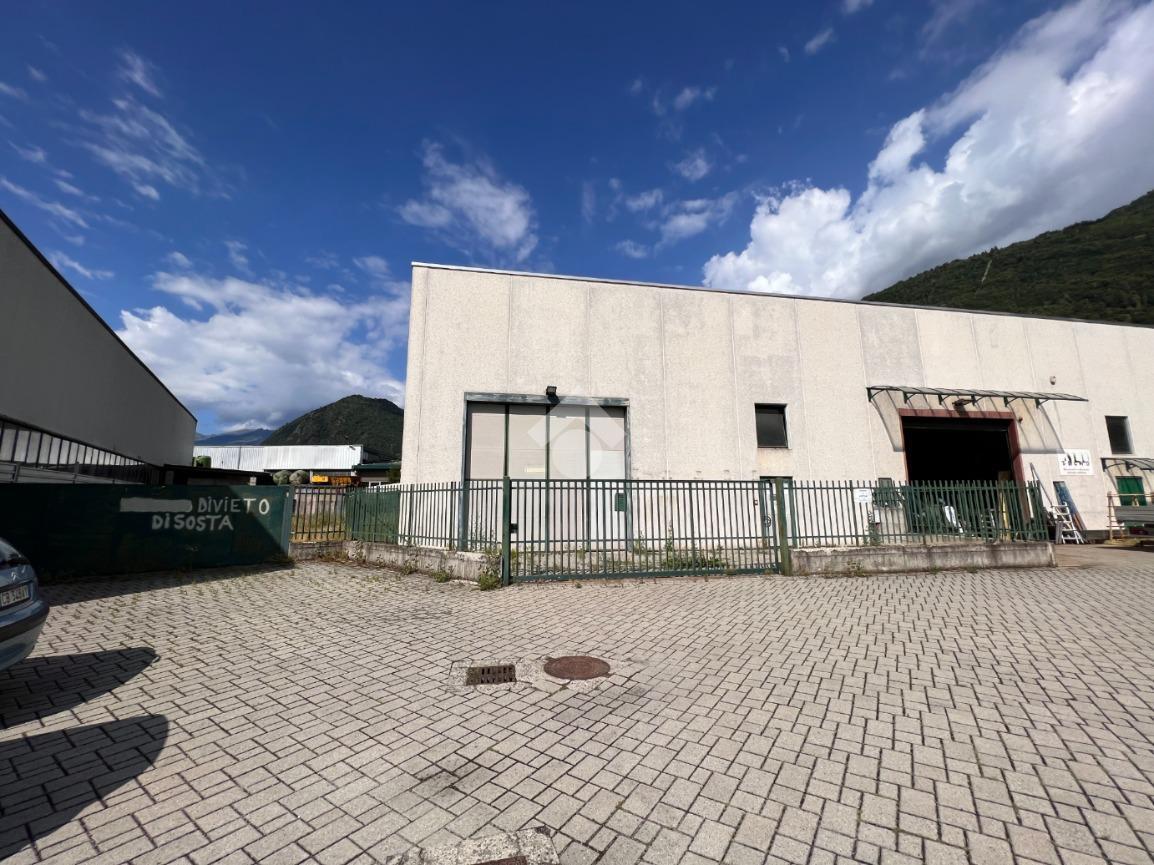 Capannone in vendita a Ardenno