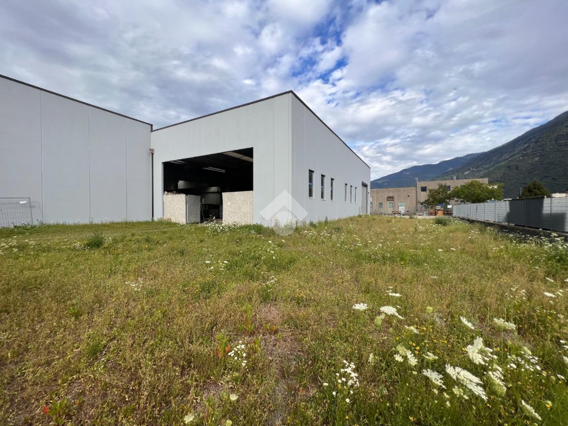 Capannone in vendita a Berbenno Di Valtellina