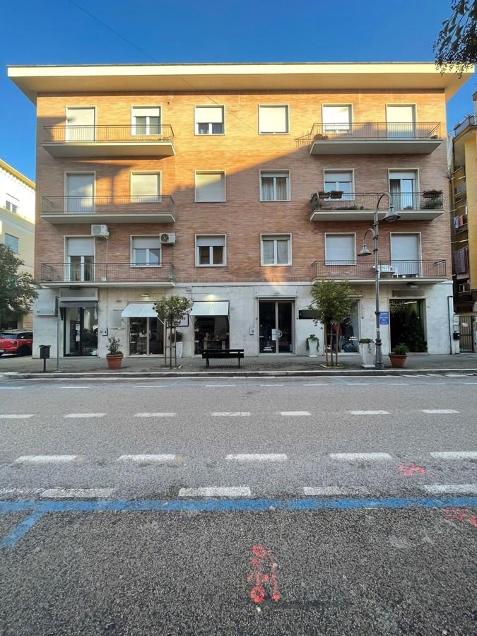 Negozio in vendita a Cassino