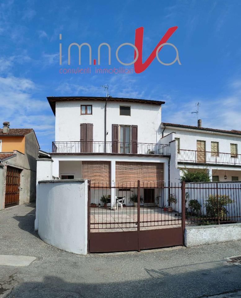 Casa indipendente in vendita a Crema