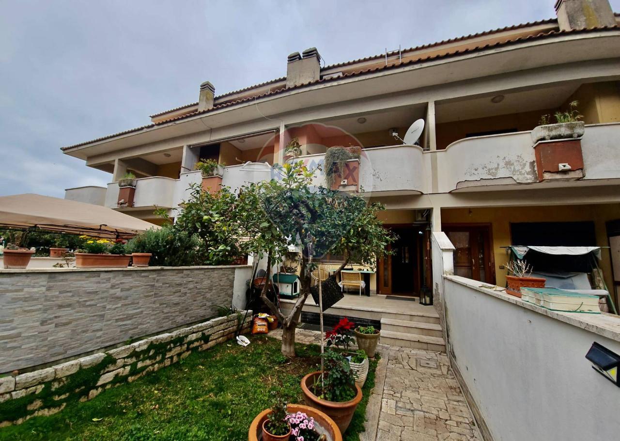 Villa a schiera in vendita a Pomezia