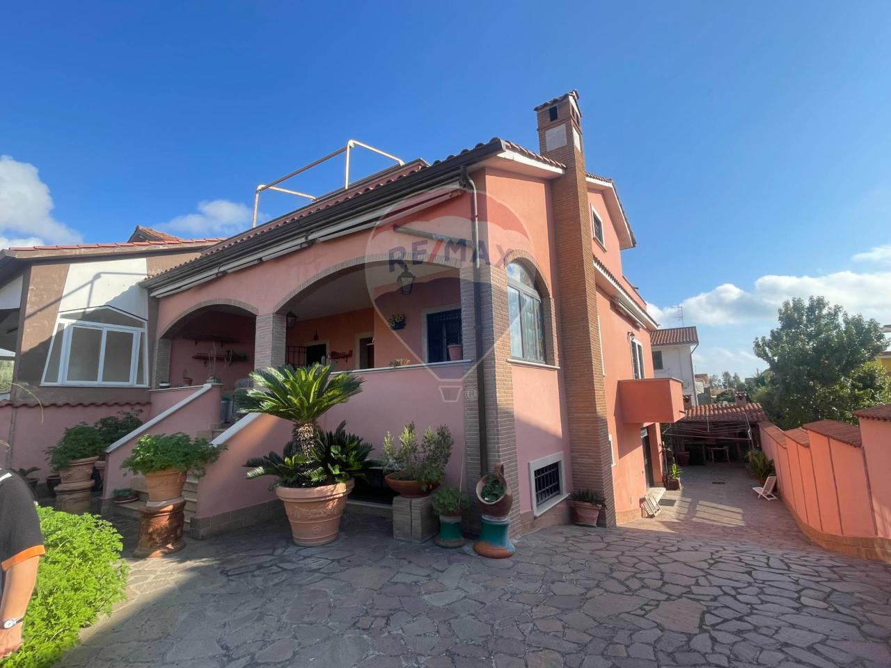 Villa in vendita a Ardea