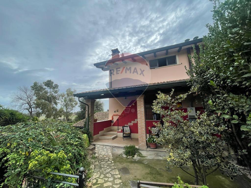 Villa in vendita a Pomezia