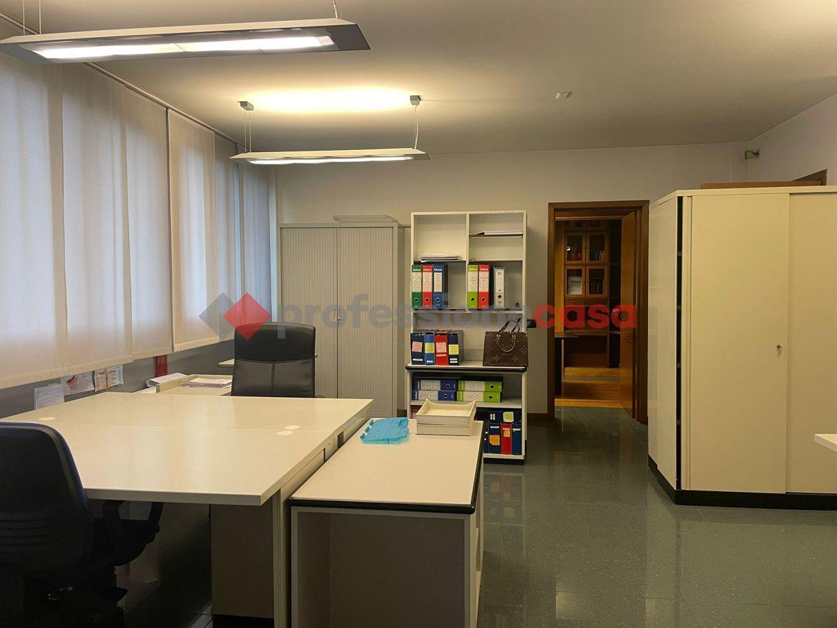Ufficio in affitto a Paderno Dugnano