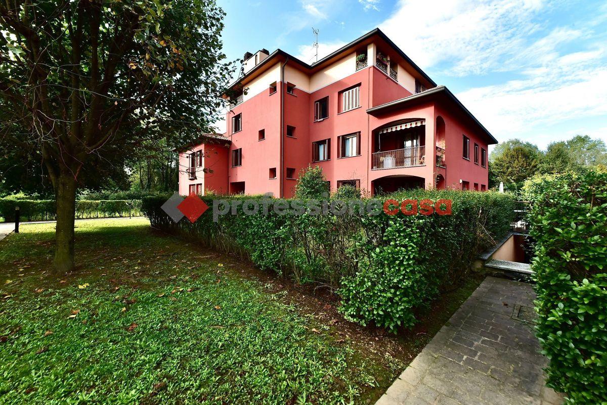 Appartamento in vendita a Varedo