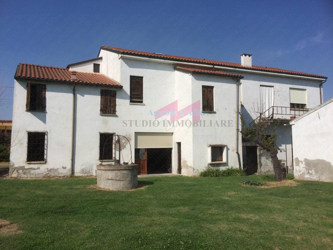 Magazzino in vendita a Bergantino