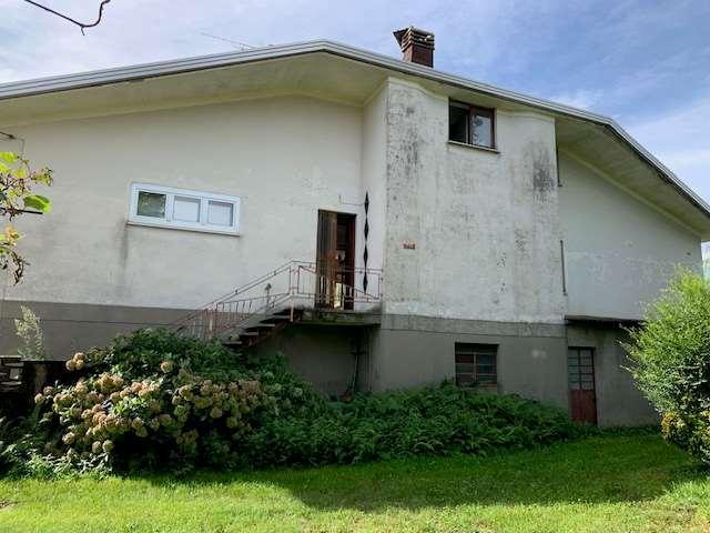 Villa unifamiliare in vendita a Cureggio