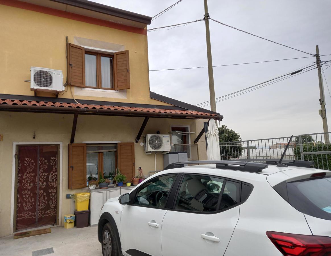 Casa indipendente in vendita a Verona