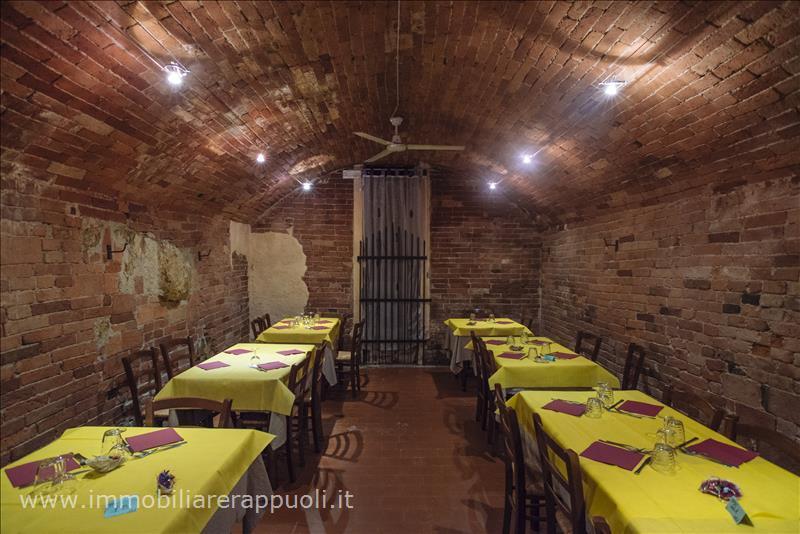 Esercizio commerciale in vendita a Lucignano