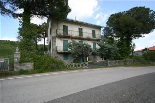 Casa indipendente in vendita a Cortona