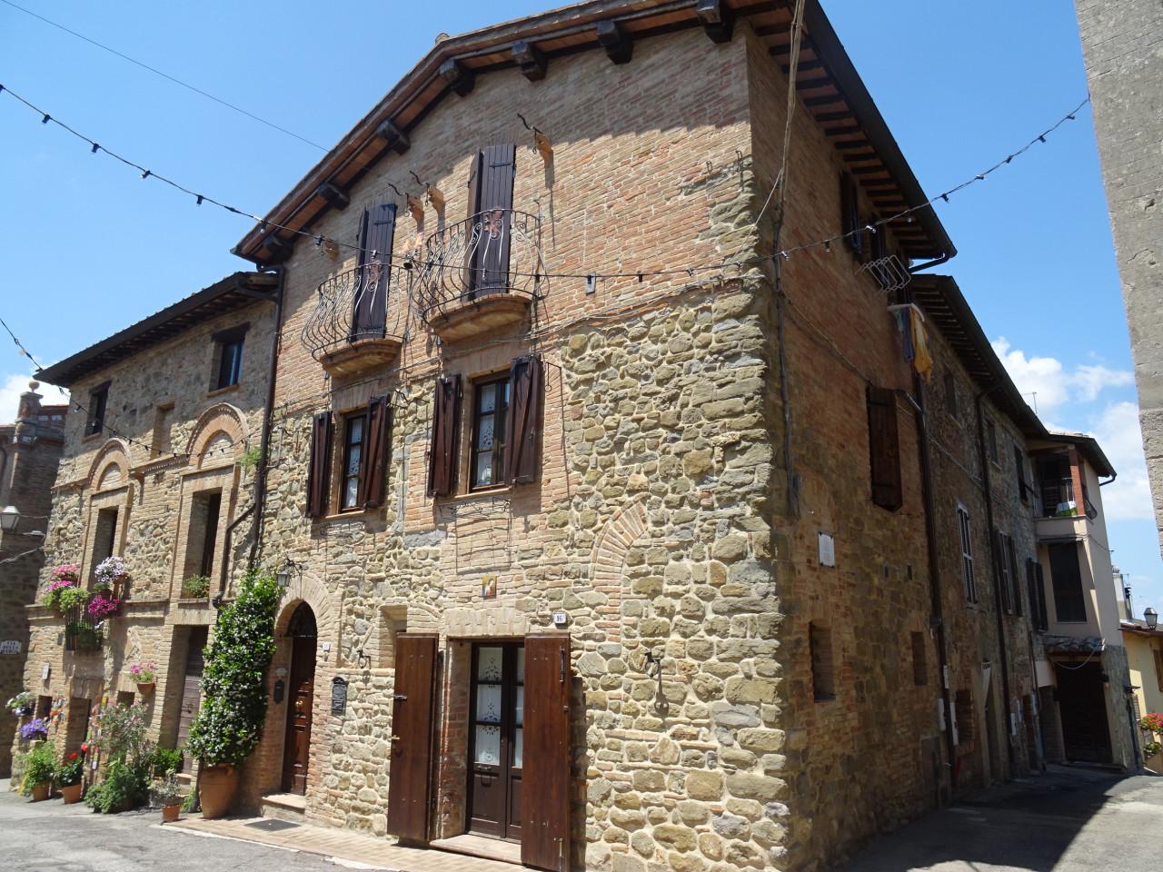 Casa indipendente in vendita a Deruta