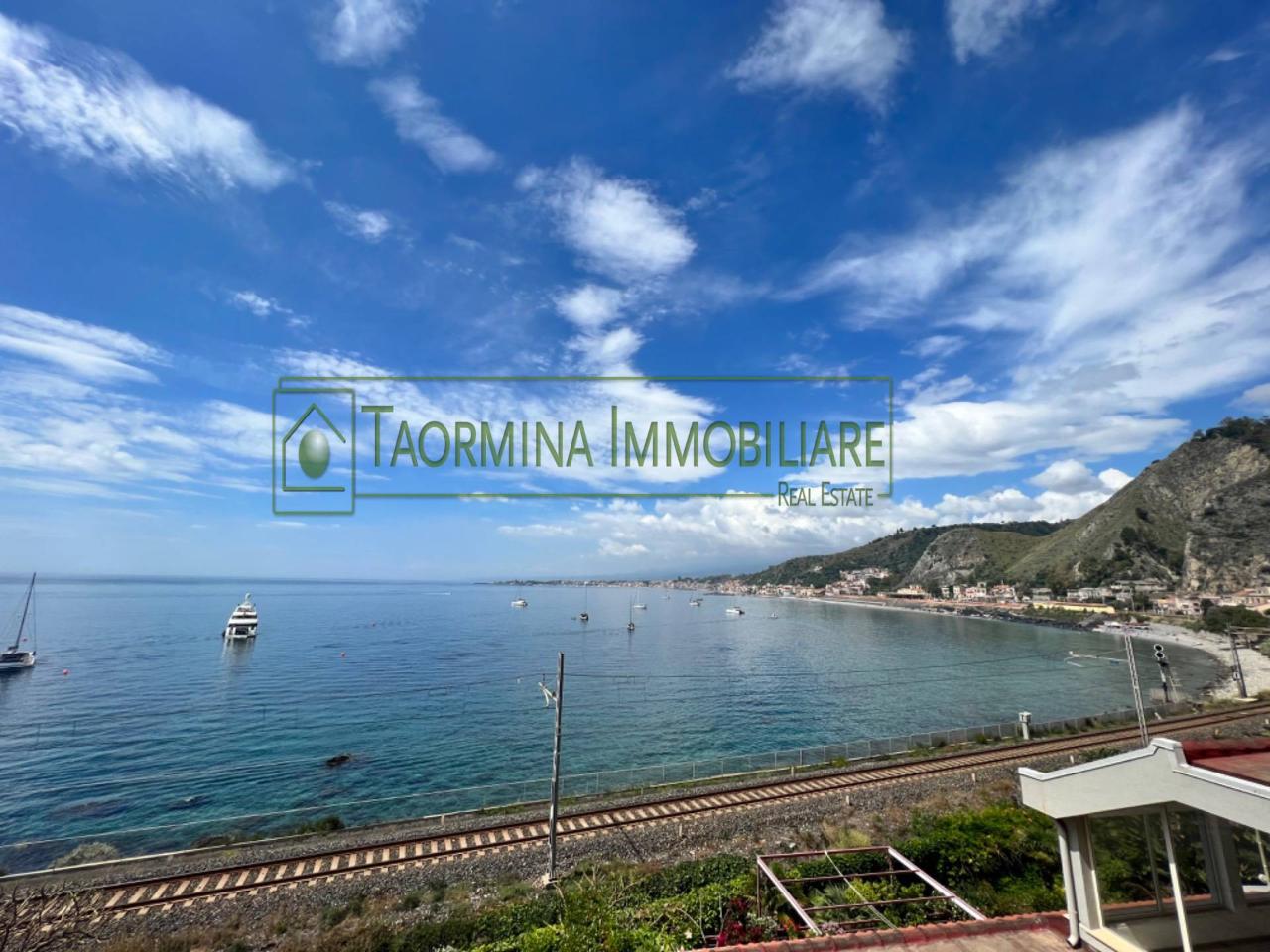 Appartamento in vendita a Taormina