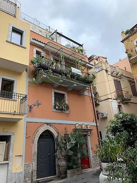 Casa indipendente in vendita a Taormina
