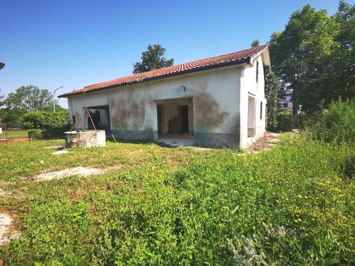 Casa indipendente in vendita a Villa Santa Lucia