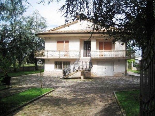 Casa indipendente in vendita a Aquino
